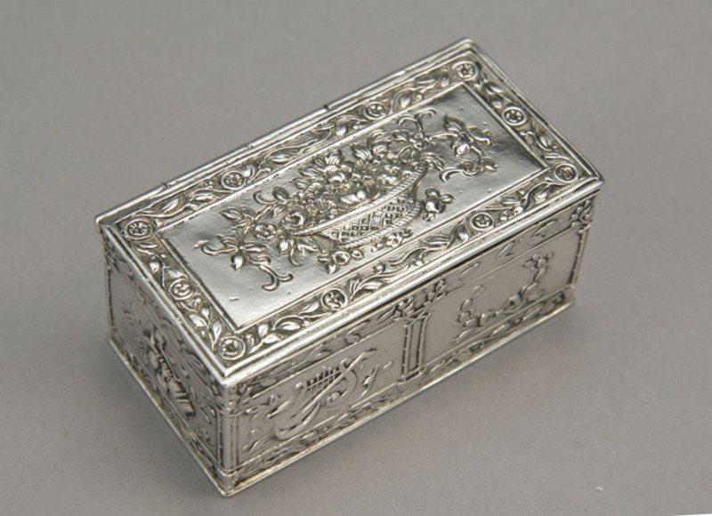 Leopard Antiques Hanau Silver Box - Pseudo Hallmarks, Gebruder Dingeldein