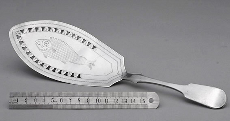 Leopard Antiques Cape Silver Fish Slice - Combrink