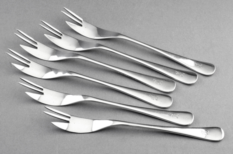 Leopard Antiques Sterling Silver Shellfish Forks (Set of 6) - T S ...