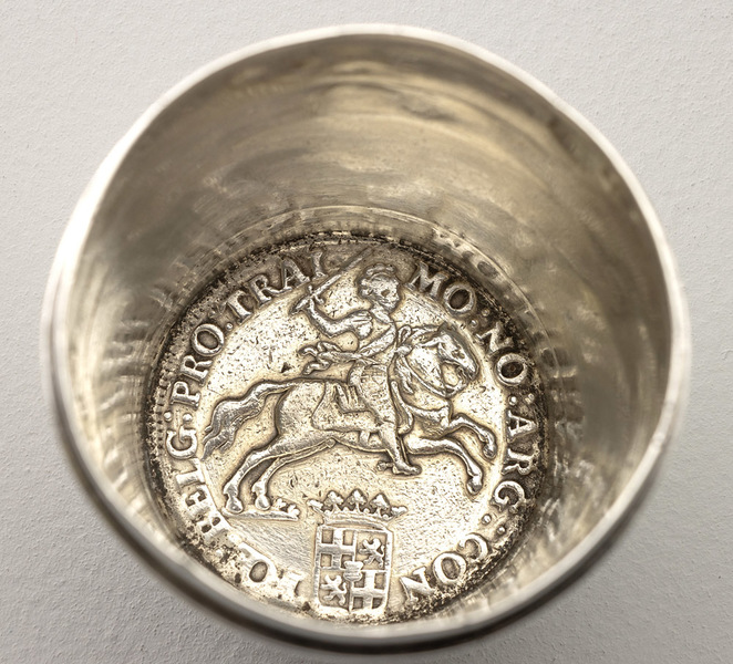 Leopard Antiques Cape Silver Wine Barrel Beaker - Dutch Silver Rider ...