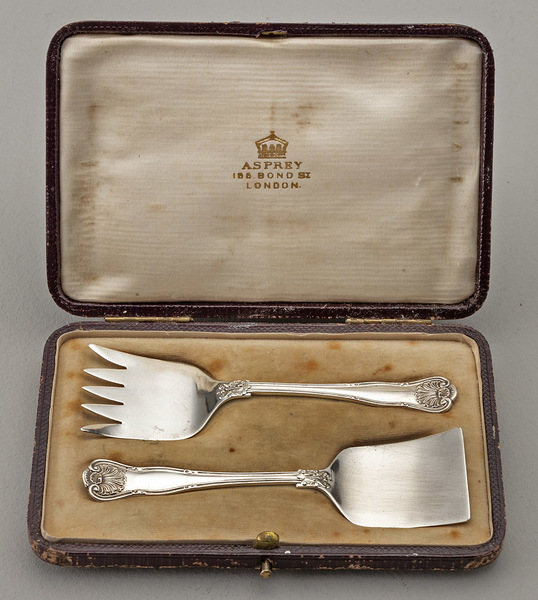 Leopard Antiques Boxed Antique Miniature Silver Pastry Servers - Asprey ...