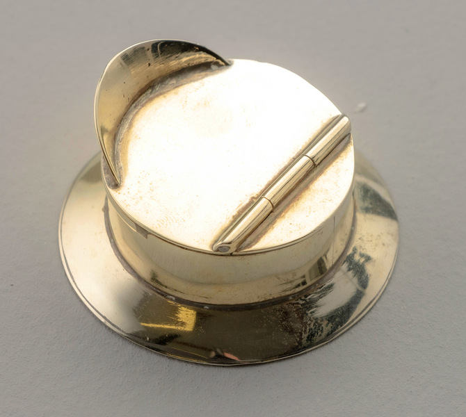 Leopard Antiques WW I Brass Trench Art Military Cap Snuff Box - Wilson ...